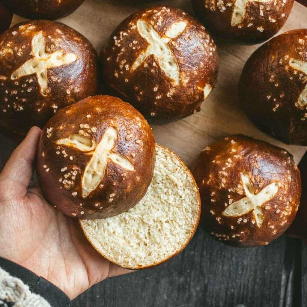 Traditional German Bread Rolls | Brötchen (for Bratwurst!) - Humbly ...