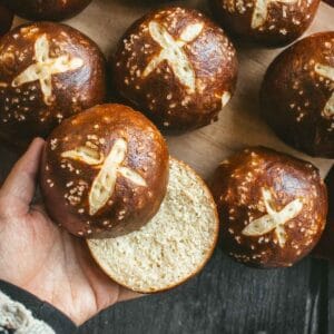 Light and Crispy German Bread Rolls | Traditional Brötchen - Humbly ...