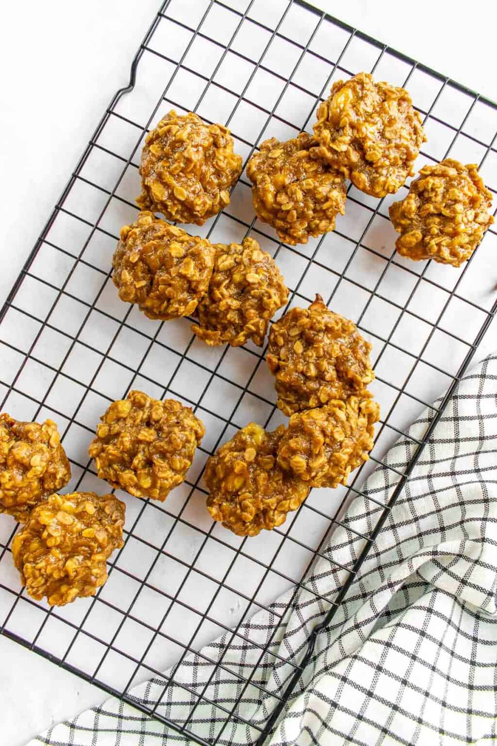 4-Ingredient Oat Peanut Butter Banana Cookies - Humbly Homemade